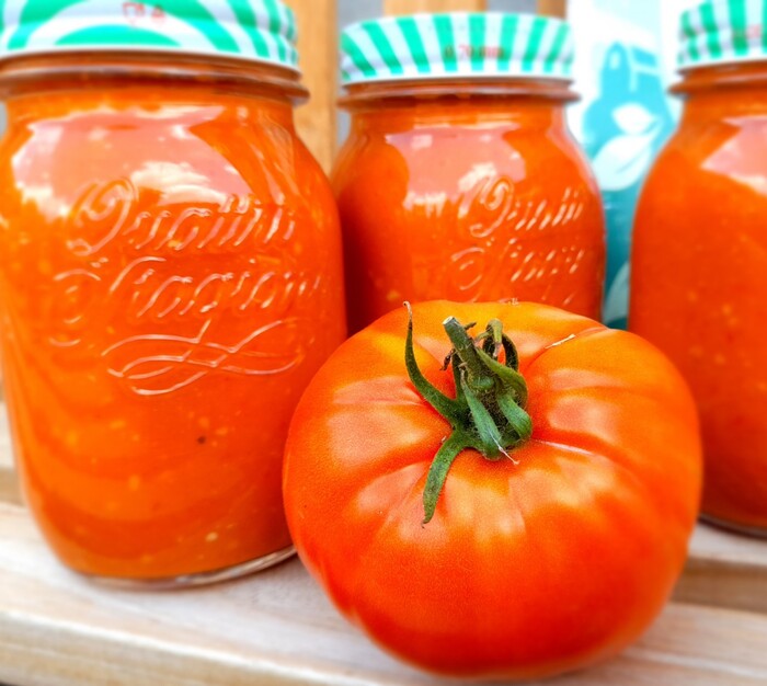 Pittige tomatensaus :: Homemade Homegrown by Bianca