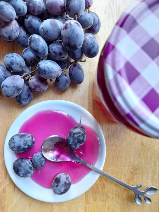 Blauwe druiven gelei met vanille :: Homemade Homegrown by Bianca