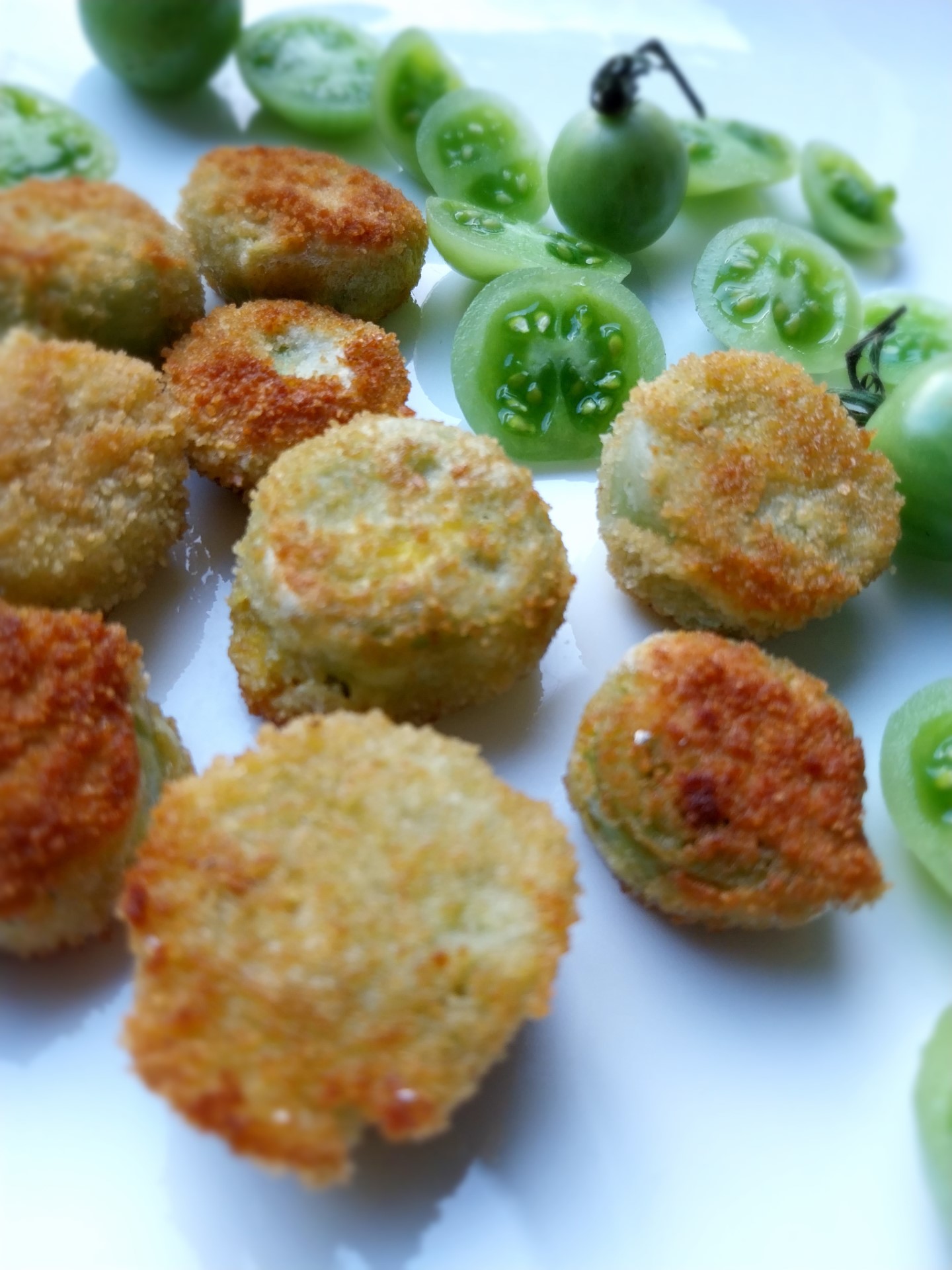 Green fried tomatoes :: Homemade Homegrown by Bianca